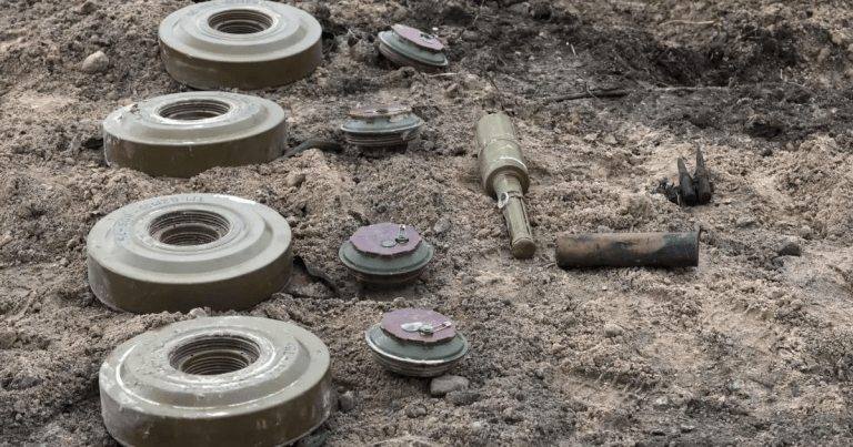Lithuania will reintroduce anti-personnel landmines | Observations in ...